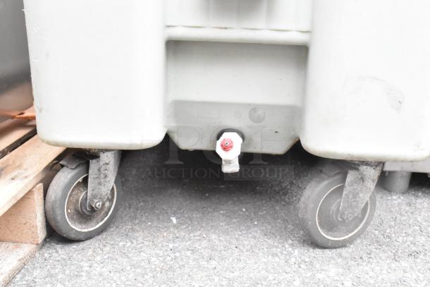 Cambro Poly Portable Ice Bin On Commercial | #0323